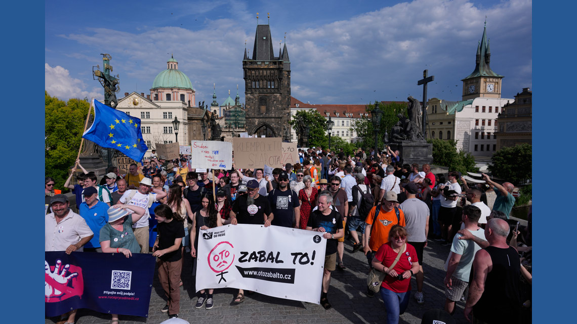 Thousands of Czechs rally against a government plan to overhaul the ...