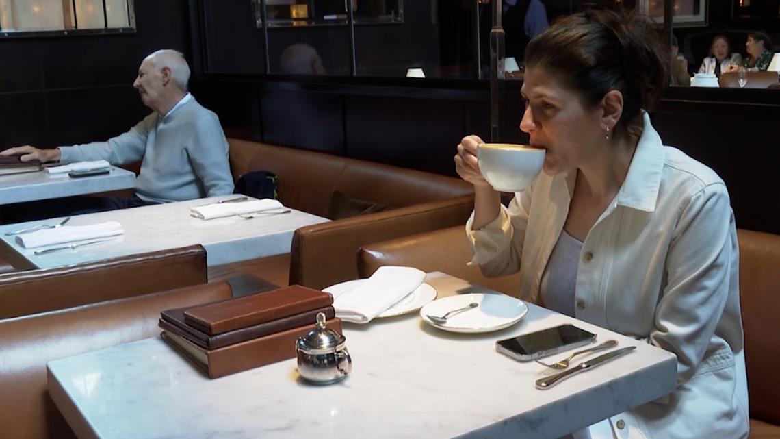 More people dining solo in the US, research shows | kare11.com