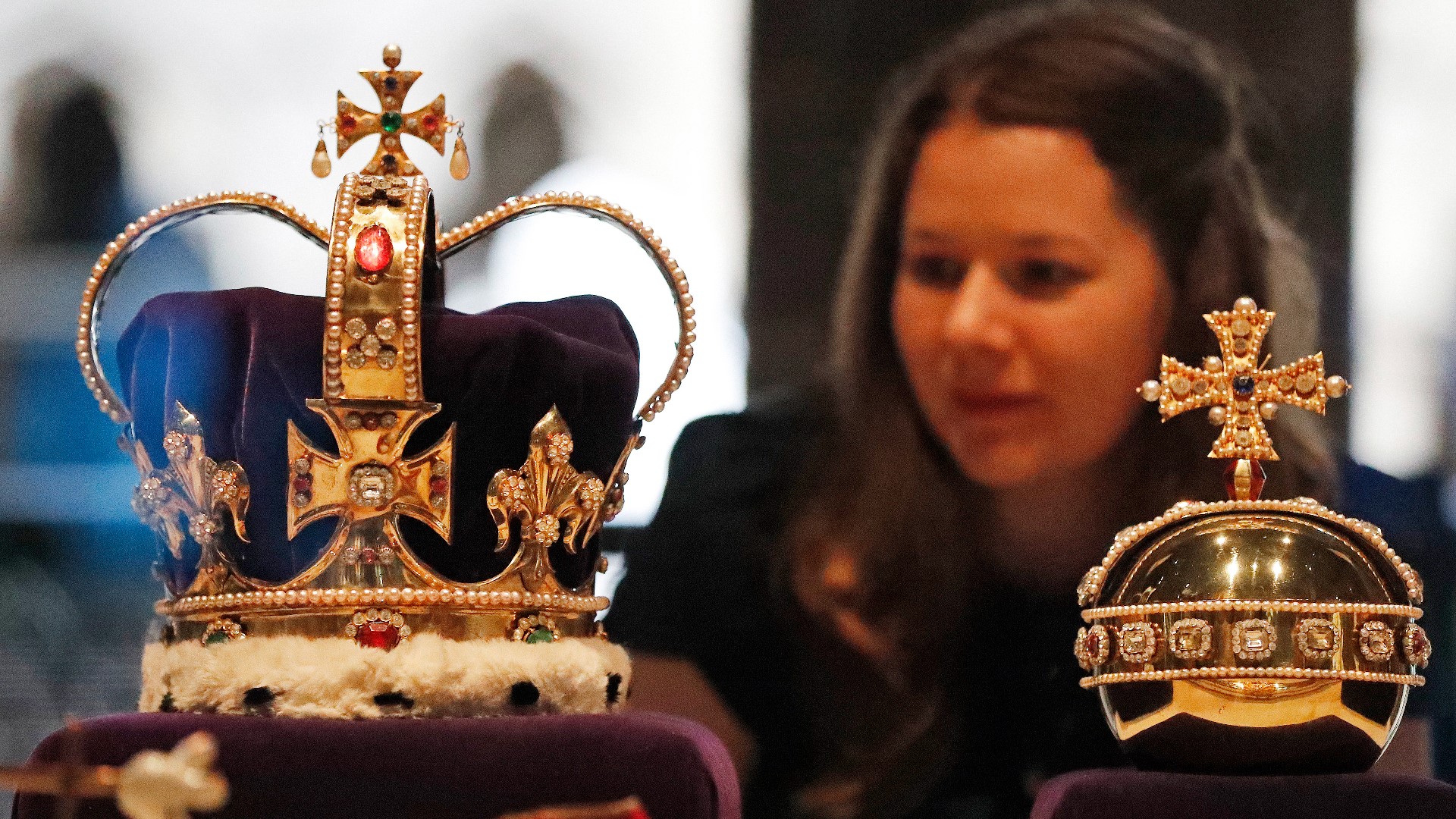 St. Edward's Crown: What is King Charles wearing for coronation ...