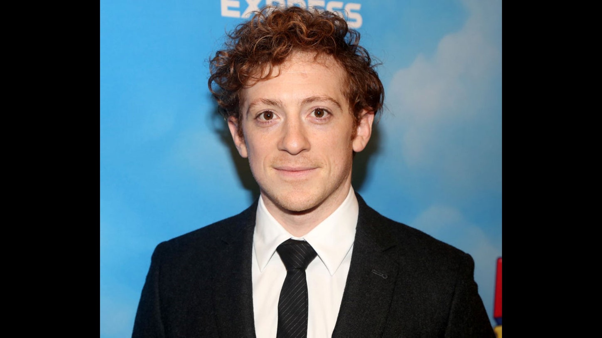 Ariana Grande Goes Glam for Opening Night of Ethan Slater's Broadway ...