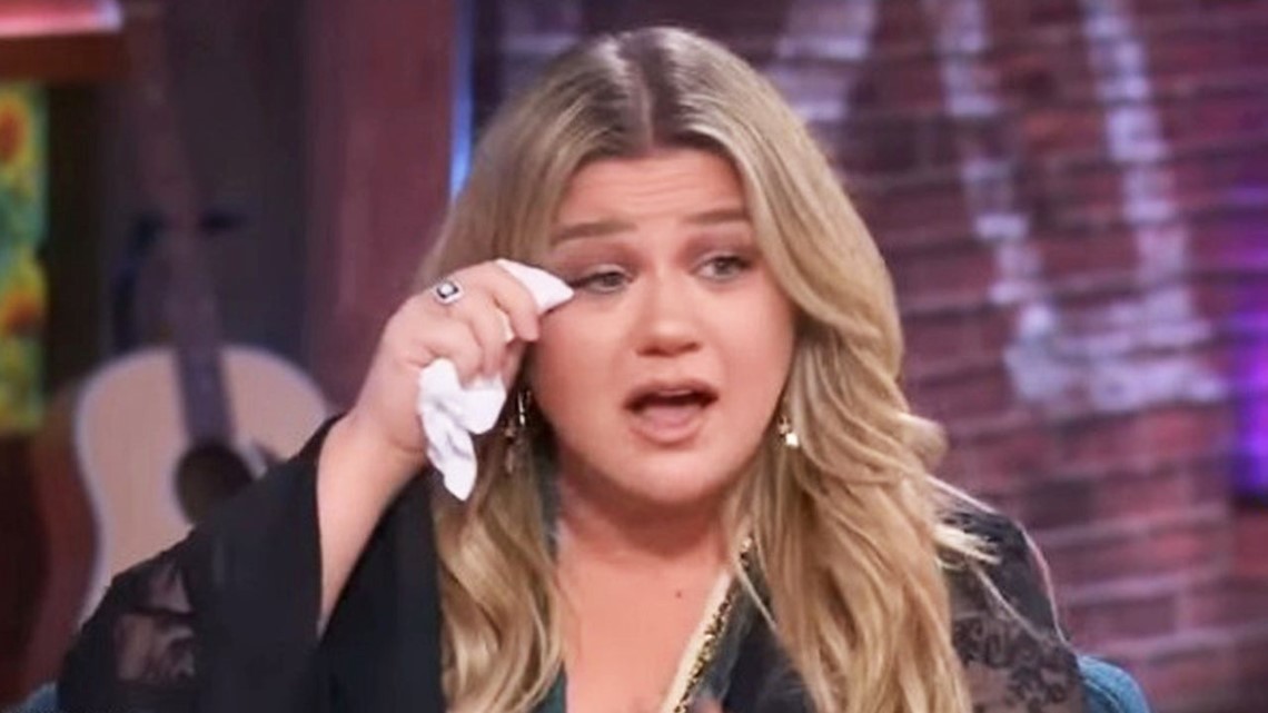 Kelly Clarkson Gets Emotional While Speaking With Hosts Matt Rogers And ... Kelly Clarkson Gets Emotional While Speaking With Hosts Matt Rogers And ...