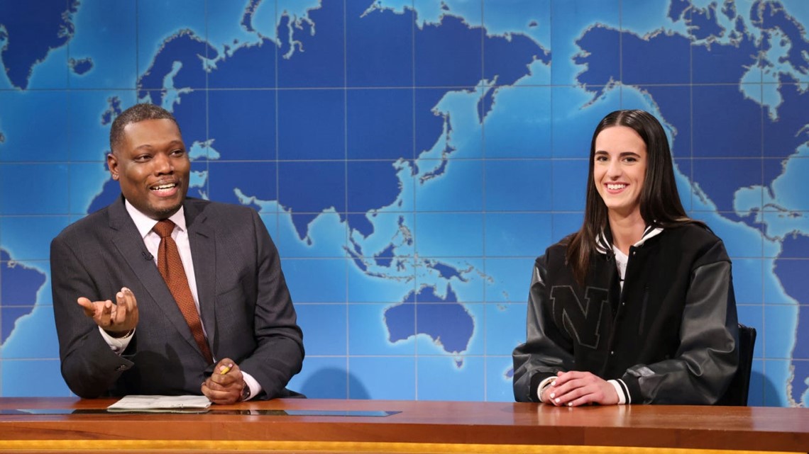 Caitlin Clark Hilariously Roasts Michael Che During Surprise 'SNL ...