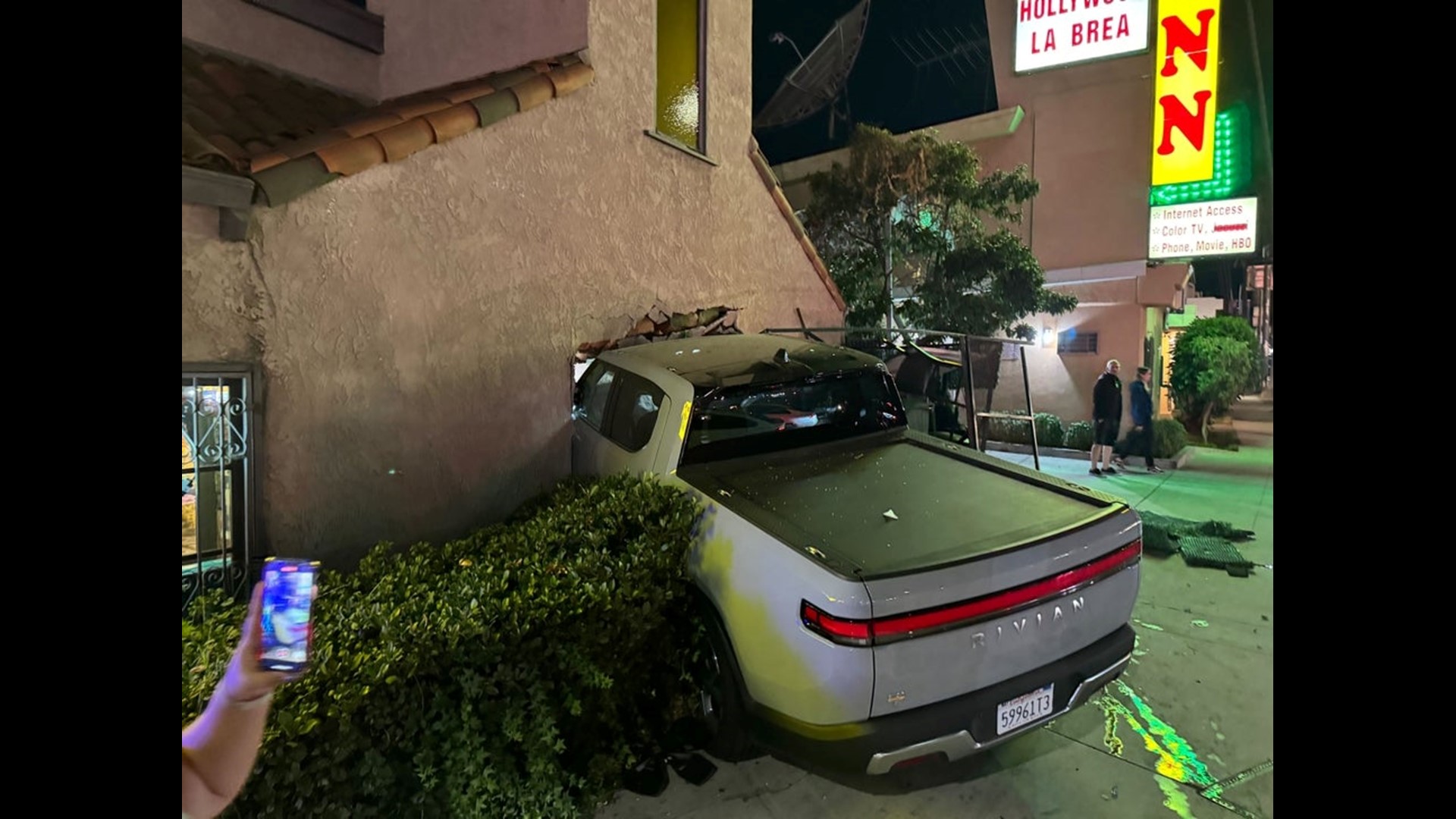 'Succession' Star Alan Ruck Is Sued by Man Who Claims Actor Hit His Car ...