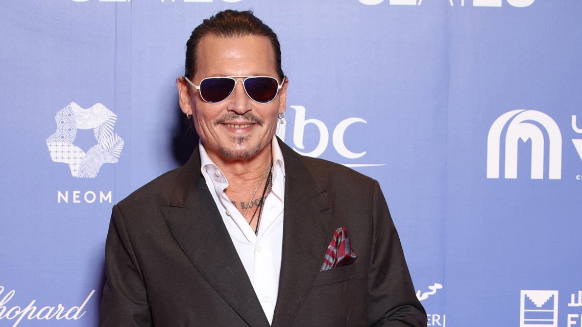 Johnny Depp Is 'Casually Dating' Model Yulia Vlasova, Source Says ...