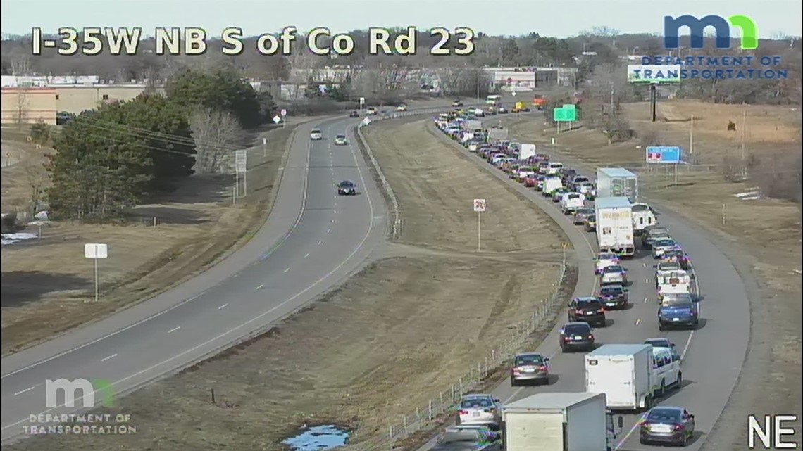 Fatal crash closes I-35W in Lino Lakes | kare11.com