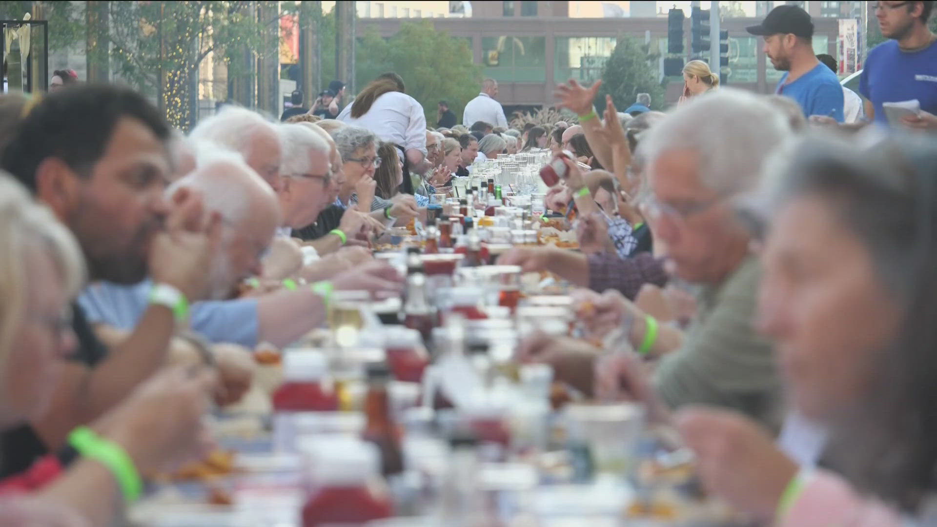 2,000 people gather in downtown Minneapolis for 'Dinner Du Nord ...