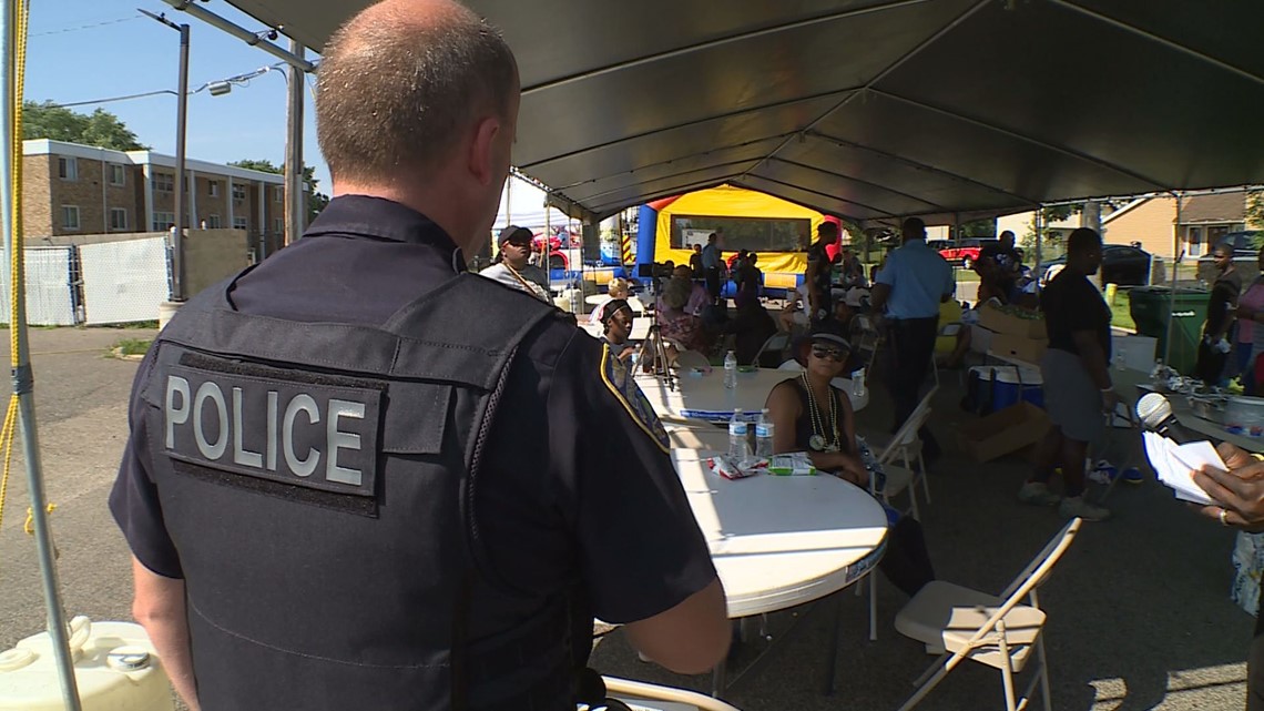 Event brings Brooklyn Park police and community together | kare11.com