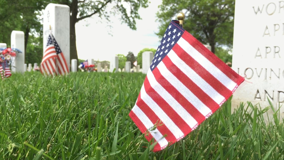 Volunteers plant thousands of flags at Fort Snelling | kare11.com