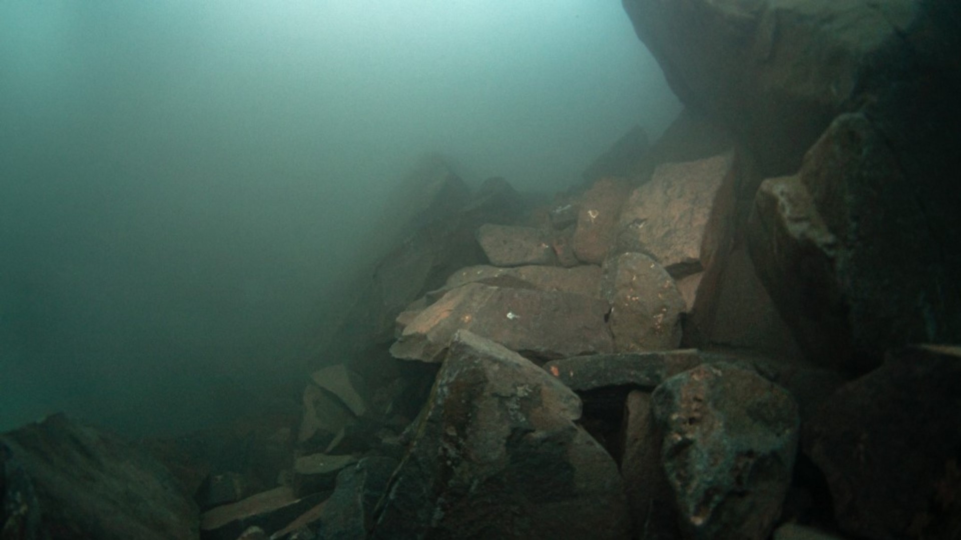 Christian Dalbec photos show underwater Lake Superior 'sea stack ...
