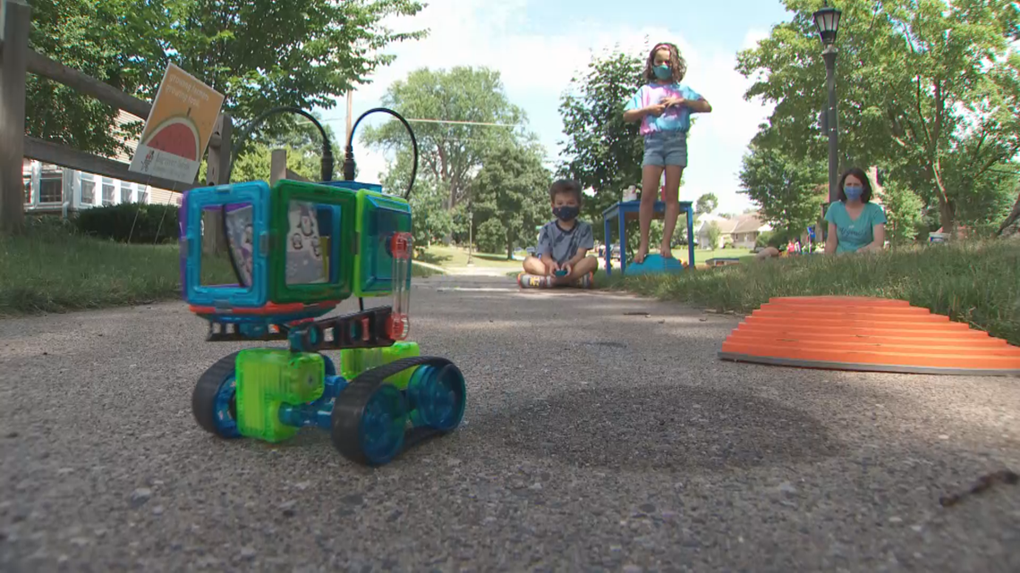 St. Paul kids build robot to deliver lemonade at socially distanced ...