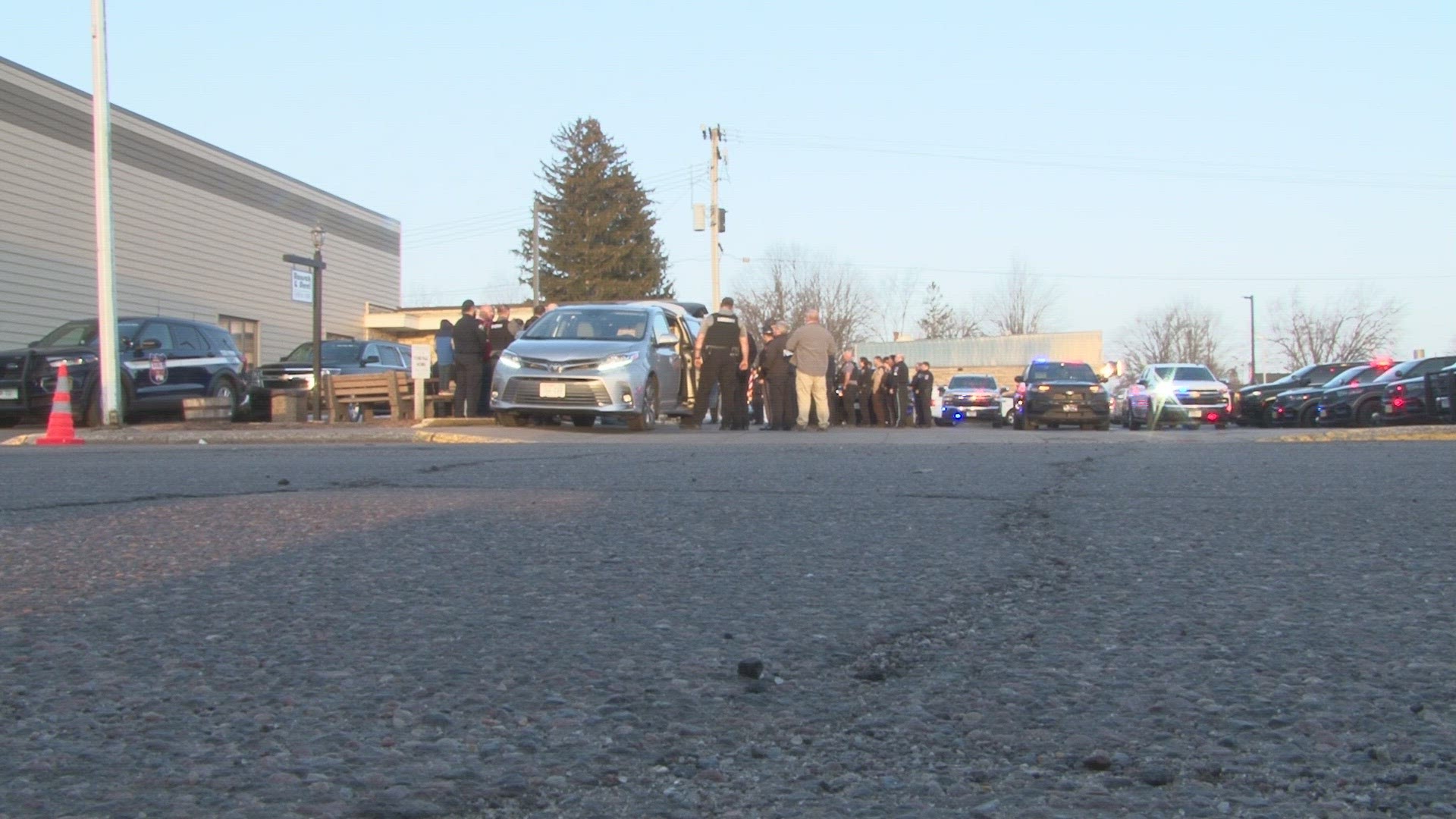 Procession honors 2 officers killed in western Wisconsin traffic stop ...