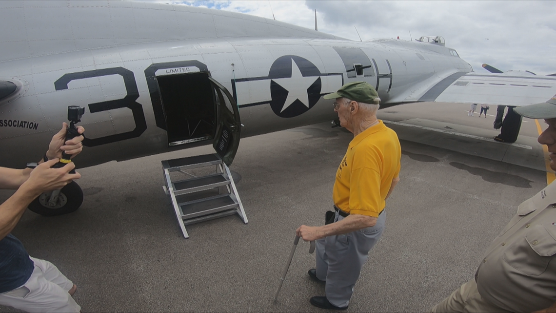 Minn. WWII veteran takes first flight in B-17 since the war | kare11.com