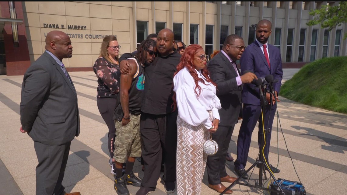Attorneys for Ricky Cobb II’s family announce intention to file lawsuit ...
