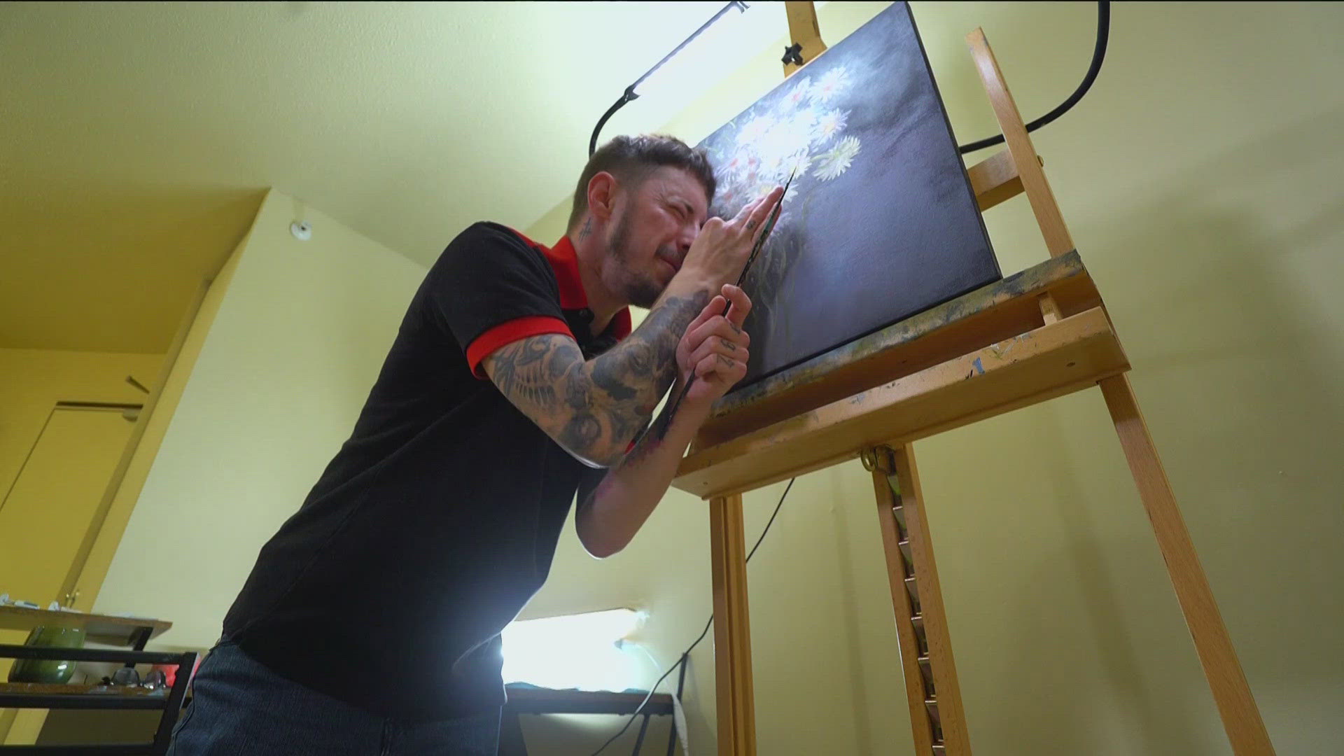 'If a blind guy can do it, maybe you can': Saint Paul artist paints ...