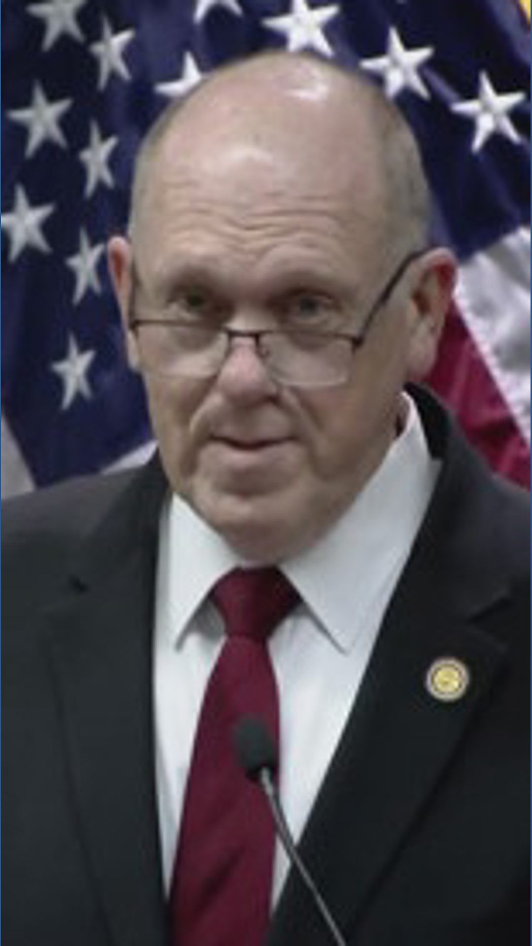 "Draw down 700 people effective today" | Tom Homan gives ICE operation ...