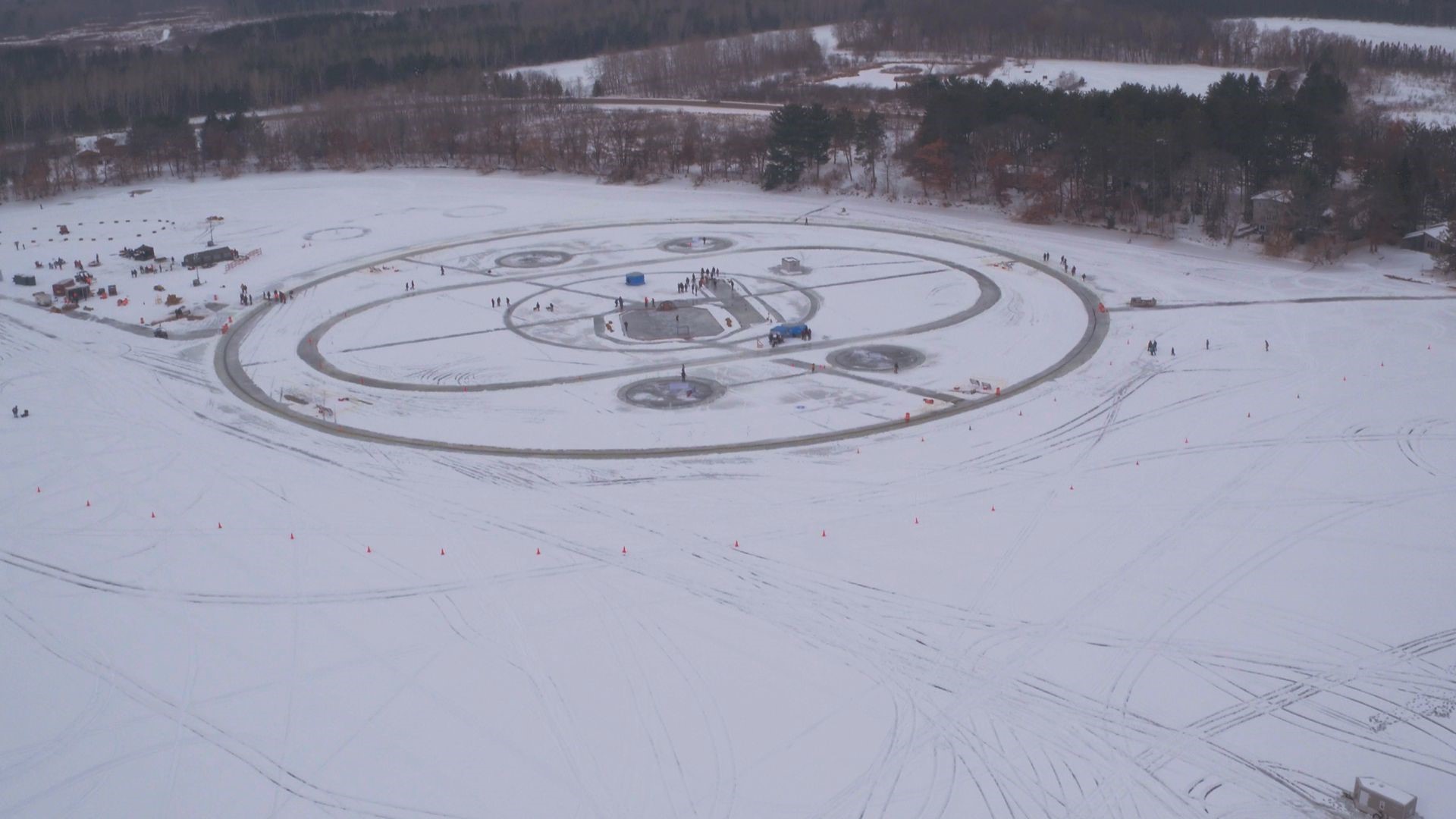 Minnesotan builds world's largest ice carousel | kare11.com