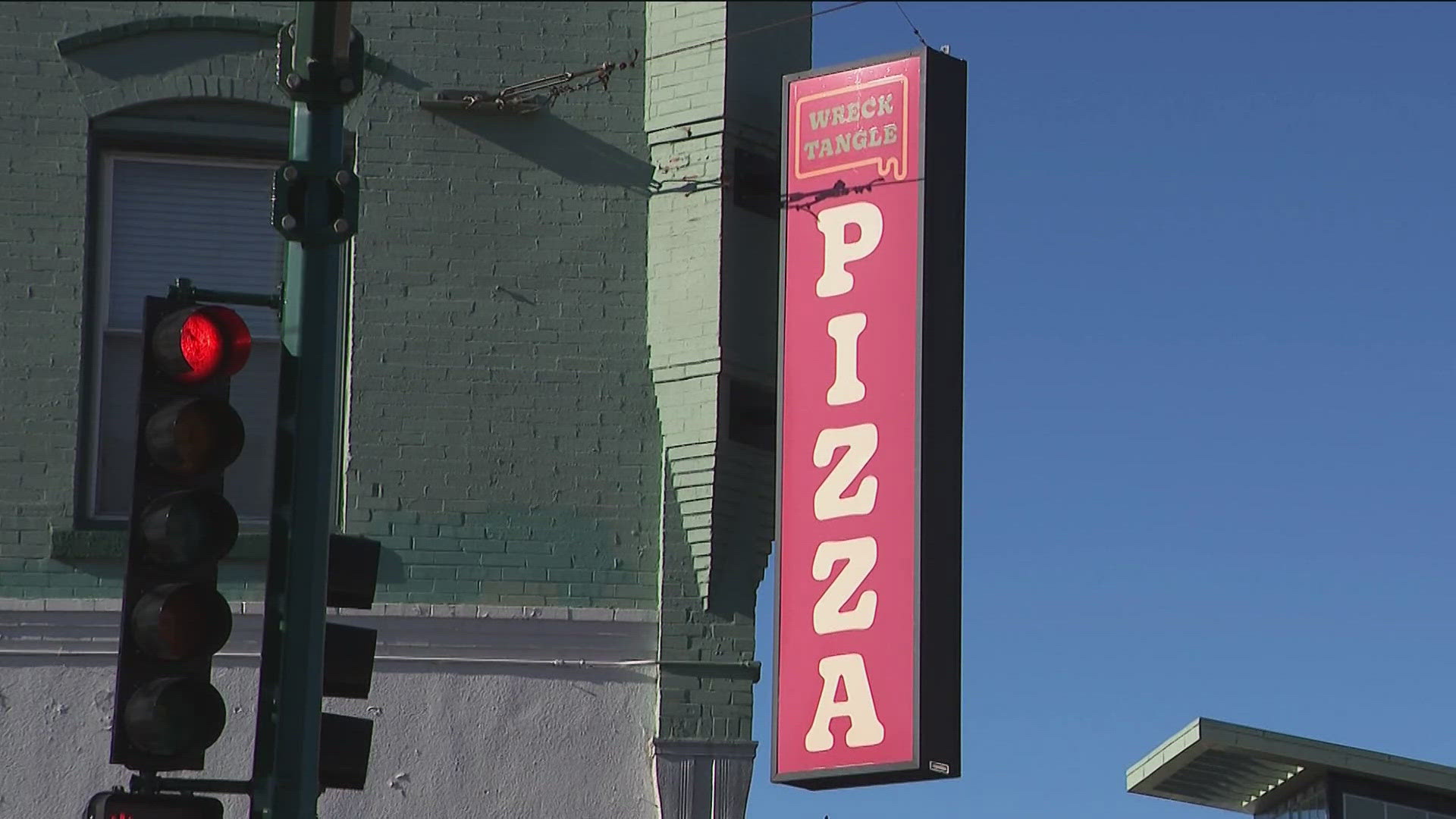 Restaurant raising funds for those impacted by ICE presence sees ...