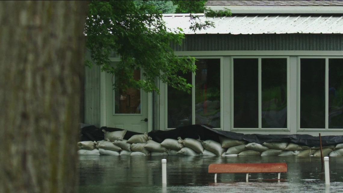Waterville residents fight flooding with vast sandbag operation ...