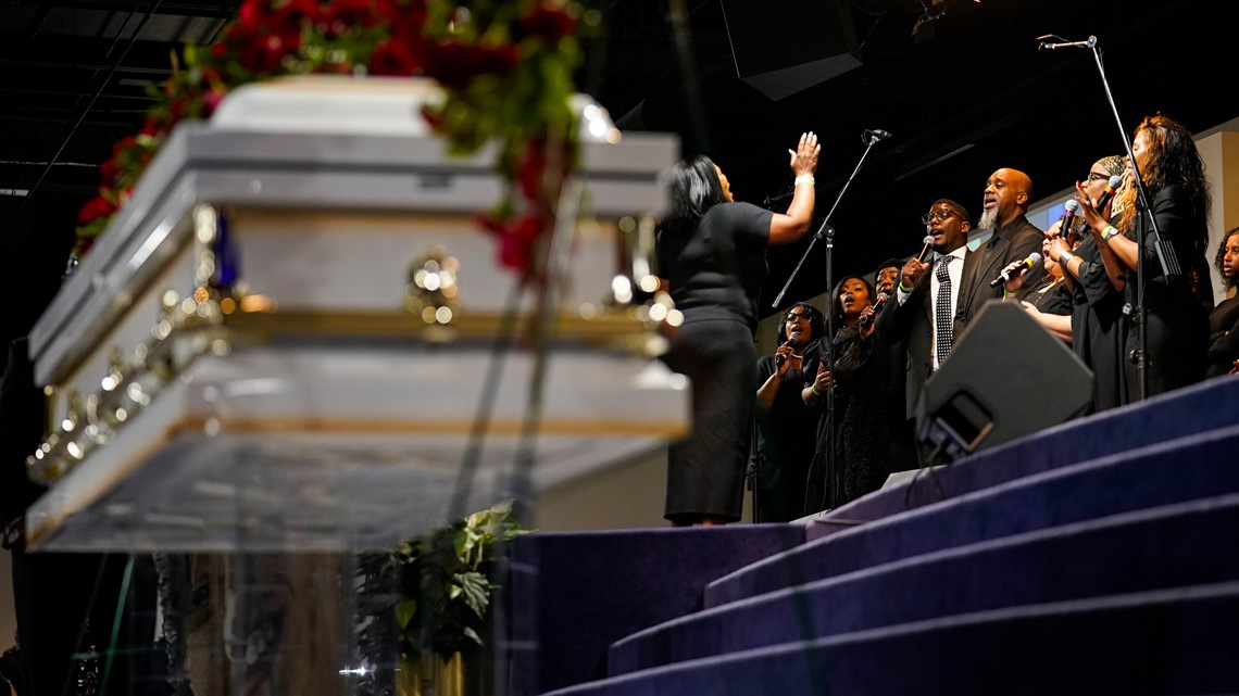 PHOTOS: Daunte Wright funeral at Shiloh Temple | kare11.com