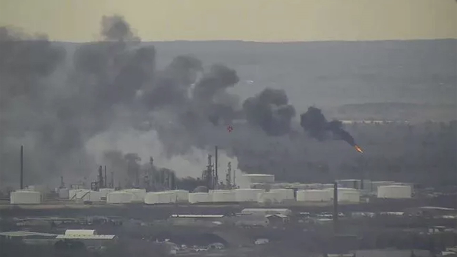 Air quality safe for now after Superior refinery explosion | kare11.com