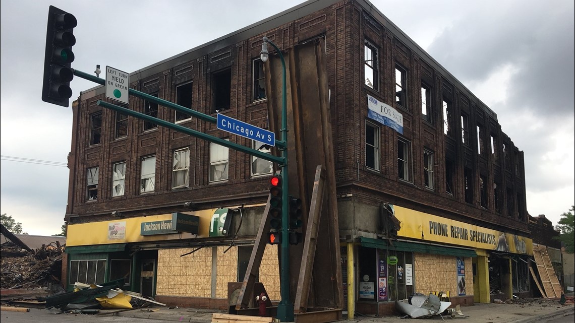 Service agency damaged by Roberts Shoes demolition | kare11.com