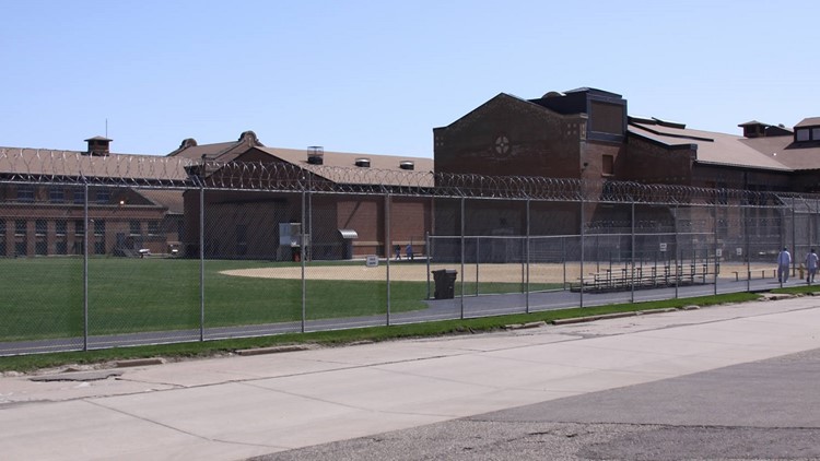 kare11.com | Officer attacked, killed at Stillwater prison