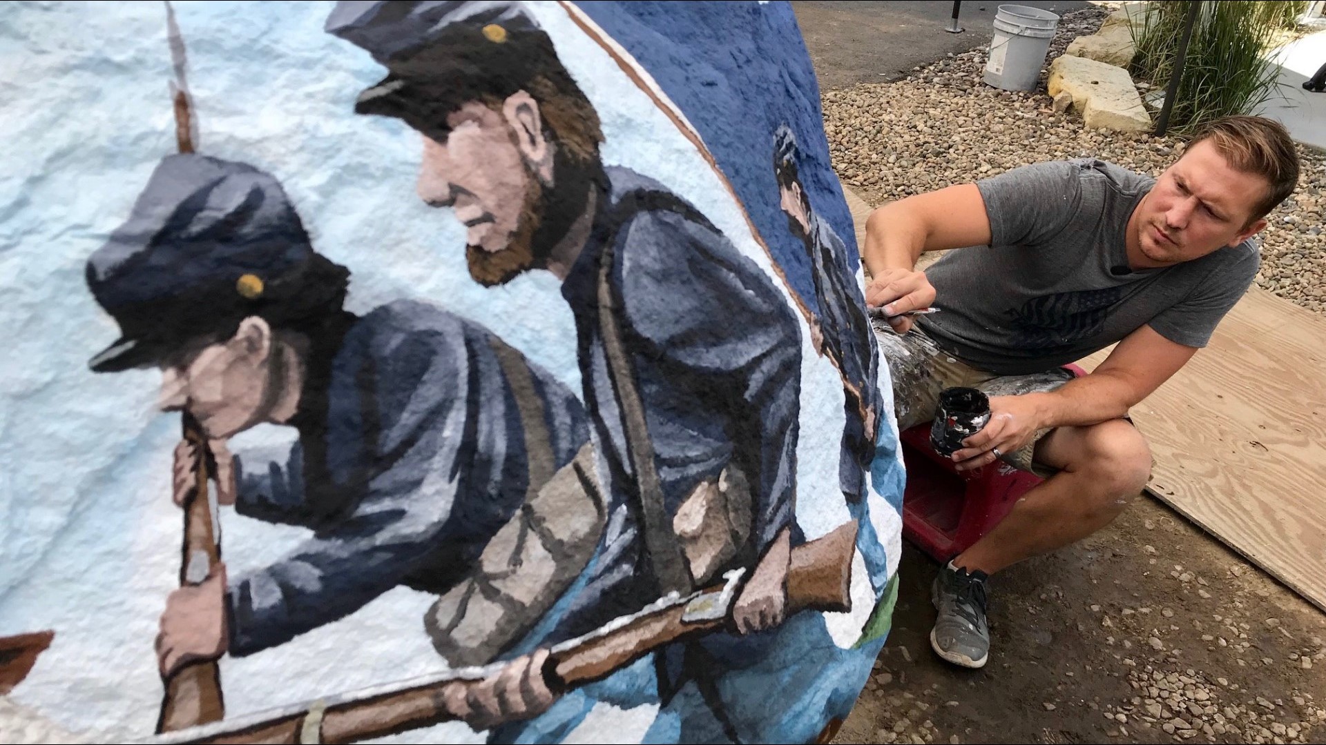 Artist brings first 'Freedom Rock' to Minnesota | kare11.com