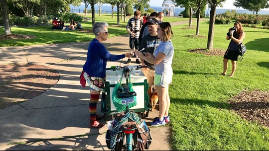 Mrs. Delicious dispenses pay-it-forward ice cream | kare11.com