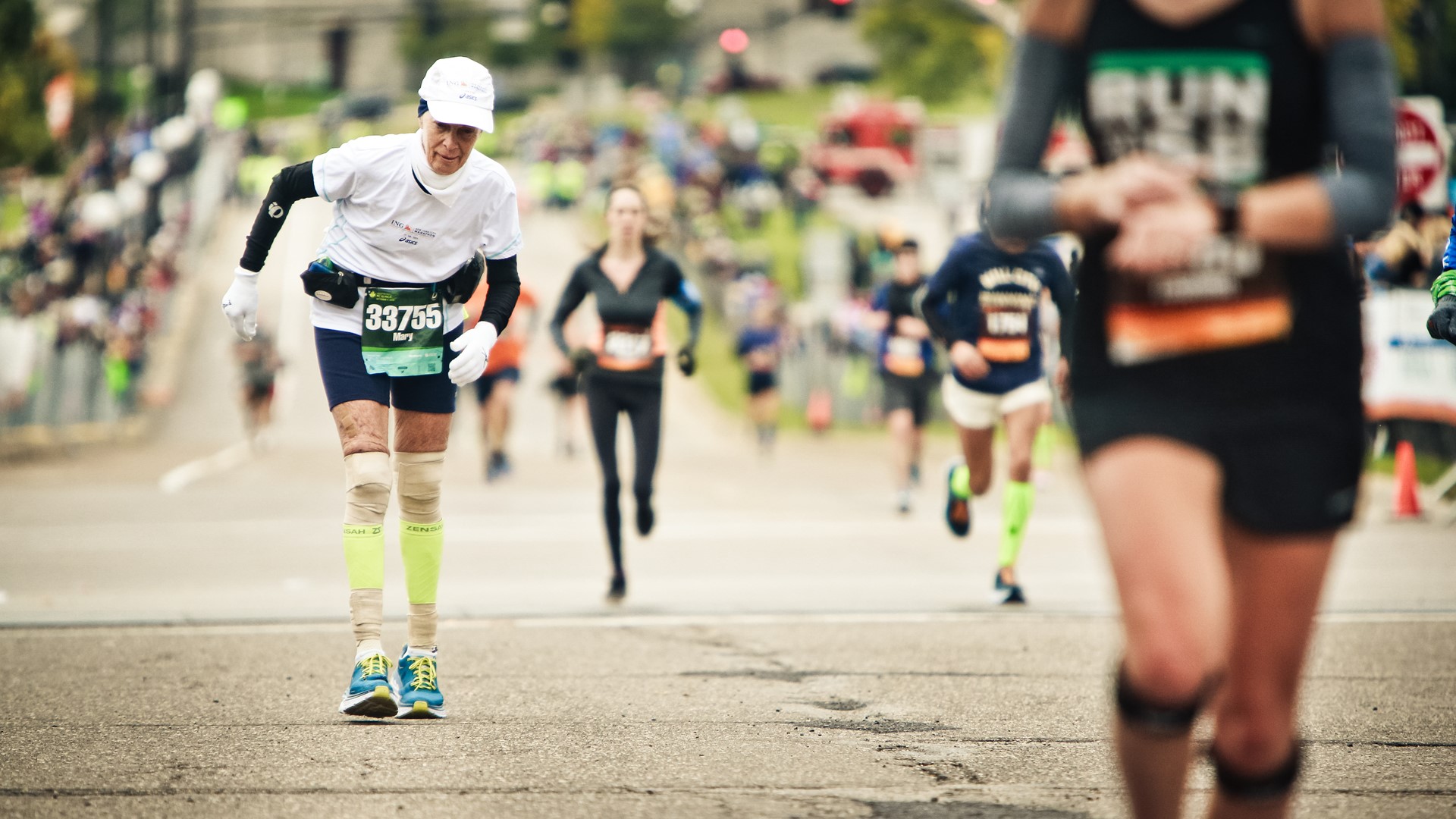 PHOTOS: 100 amazing ways people crossed the Twin Cities Marathon finish ...