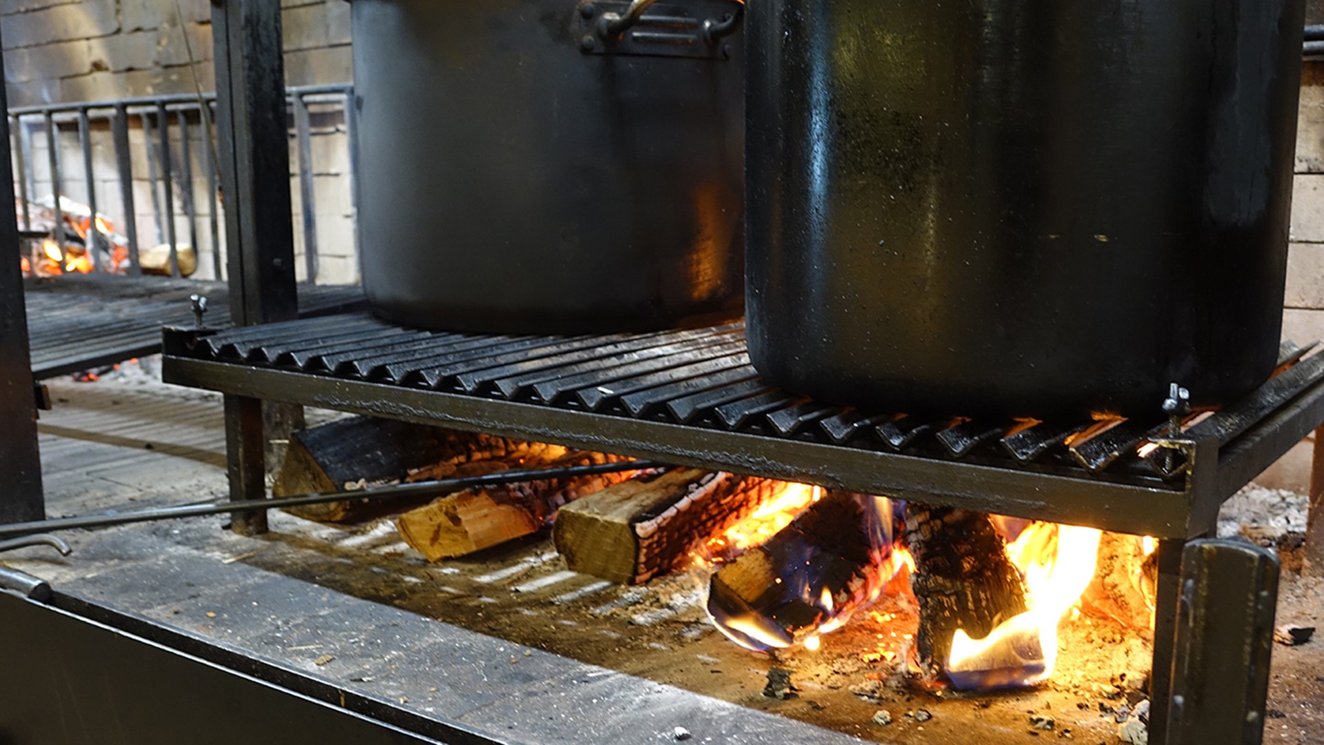 In Bloom cooking with fire in St. Paul's Keg & Case | kare11.com