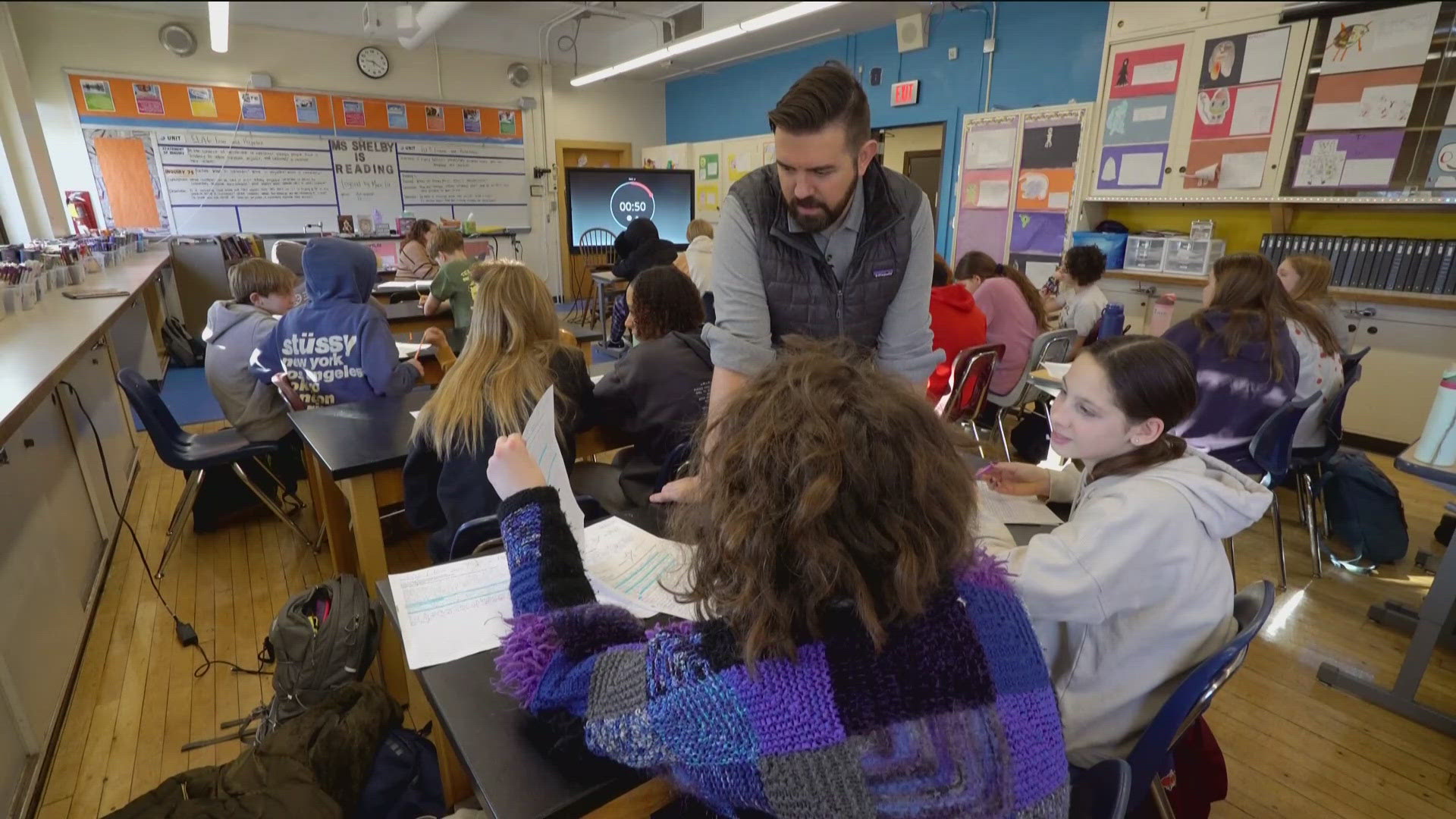 Minnesota teachers advocate for earlier retirement, access to pensions ...