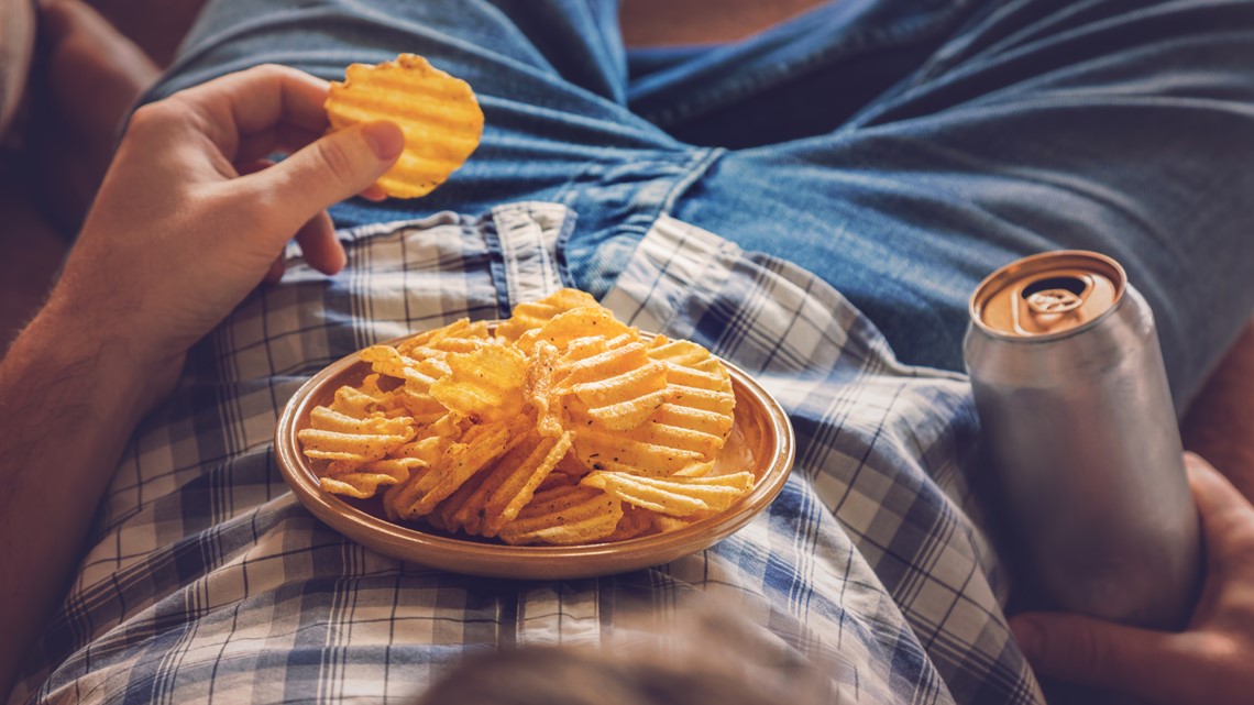 Real Men Wear Gowns: Binge Eating Disorder | kare11.com