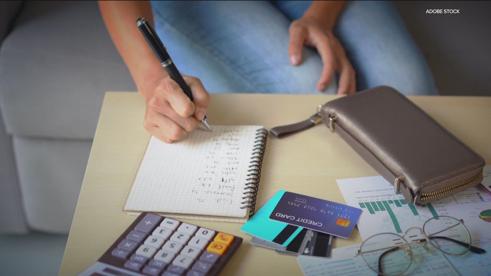 Families wait in line for hours to buy masa for Christmas tamales at ...