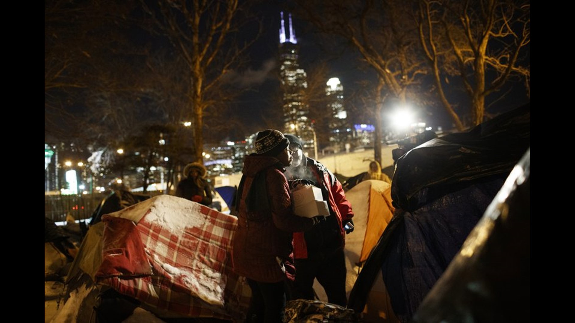 Woman's effort puts Chicago homeless in hotels during freeze | kare11.com
