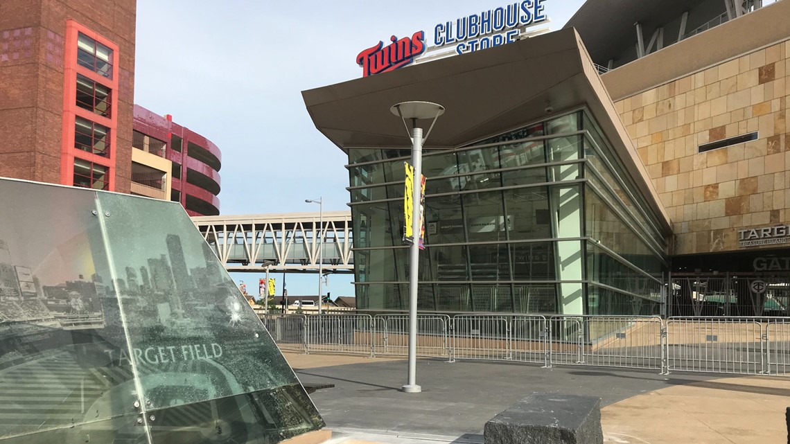 Minnesota Twins remove Calvin Griffith Statue from Target Field ...
