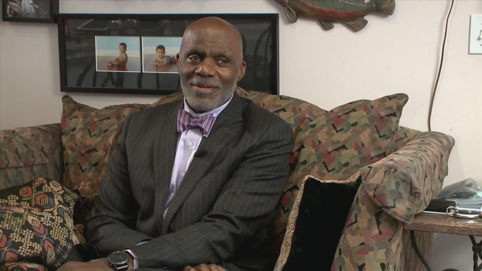 Twitter users rally behind Alan Page after verification denial | kare11.com