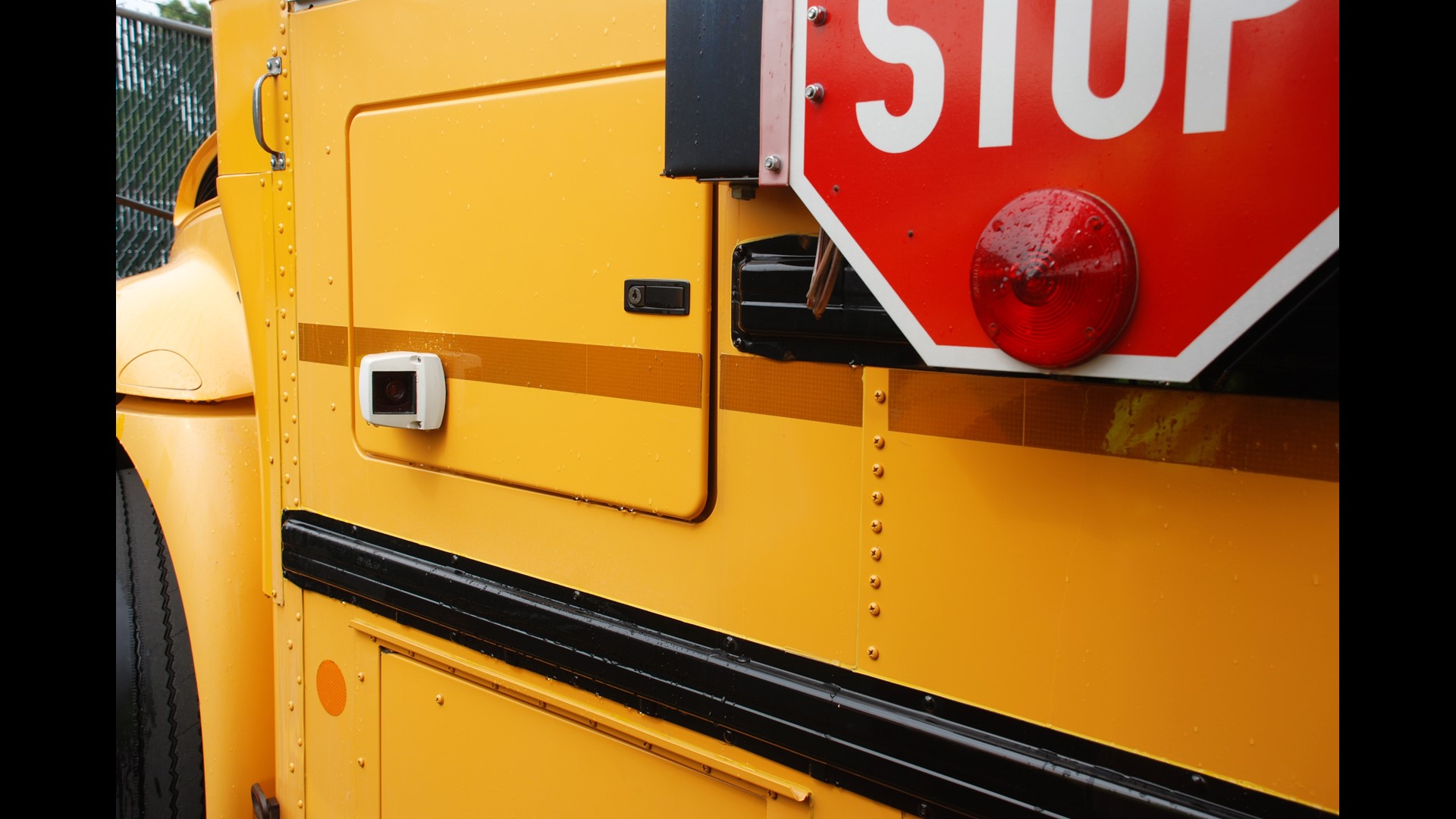Bloomington puts stop arm cameras on school buses | kare11.com