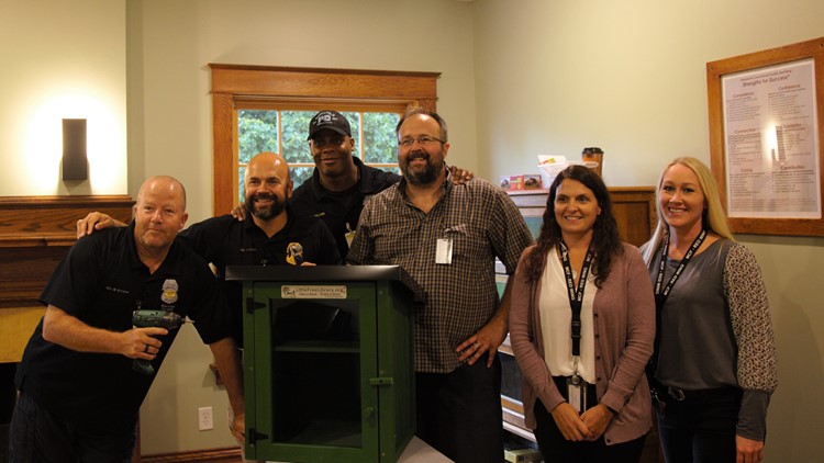 Minneapolis police officers team up with the Red Wing Correctional ...