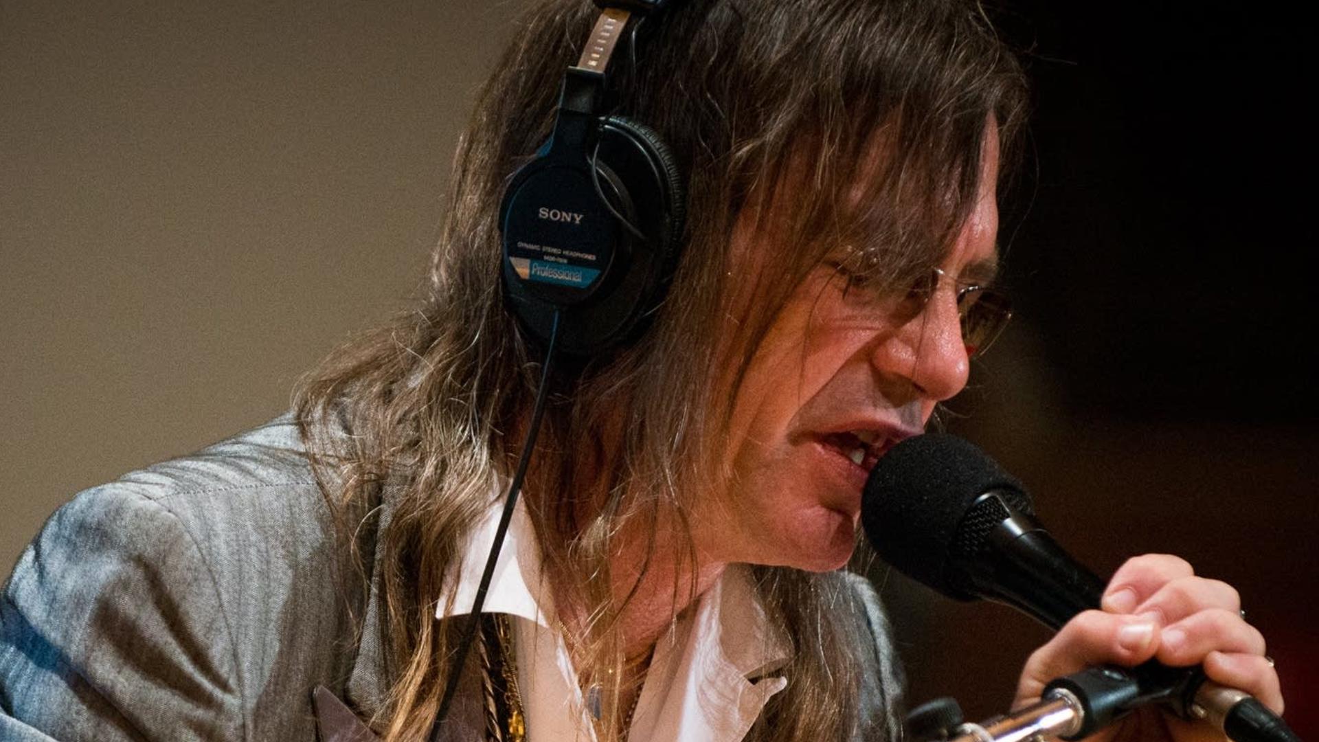 Suburbs co-founder and guitarist Beej Chaney dead at 68: reports ...