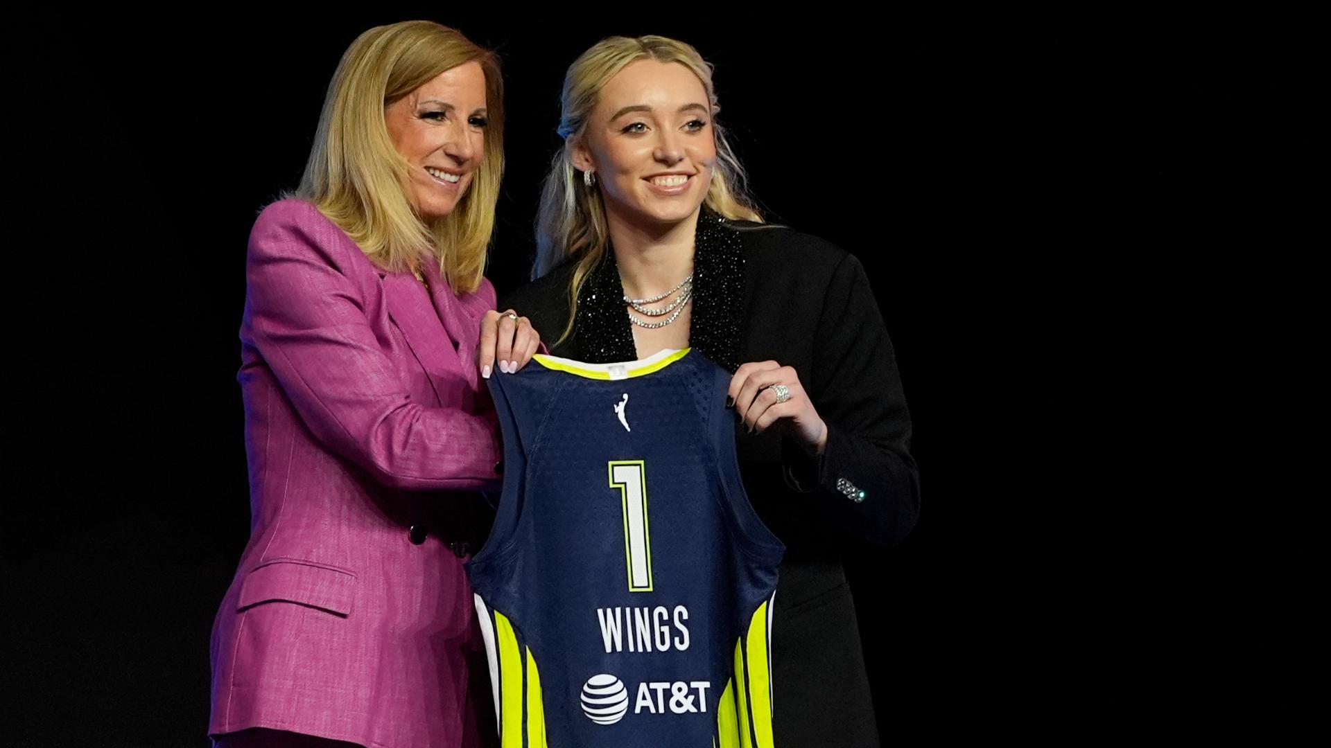 Former Hopkins star Paige Bueckers selected No. 1 by Dallas | kare11.com