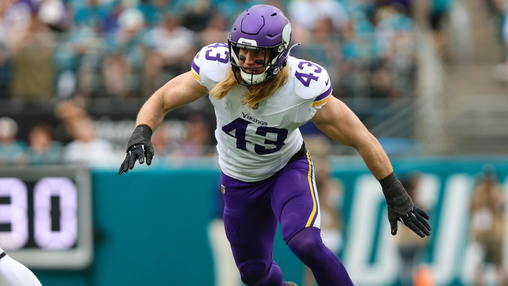 Vikings agree to $23M contract extension with edge rusher Andrew Van ...