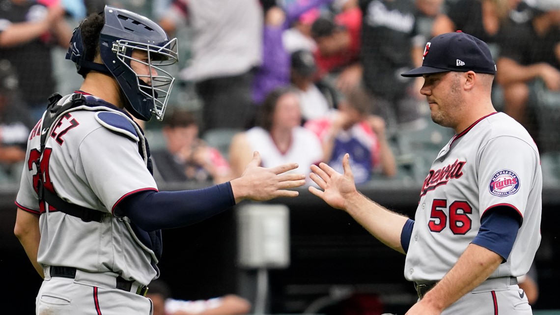 Twins' Sánchez nearly struck by teammate Celestino | kare11.com