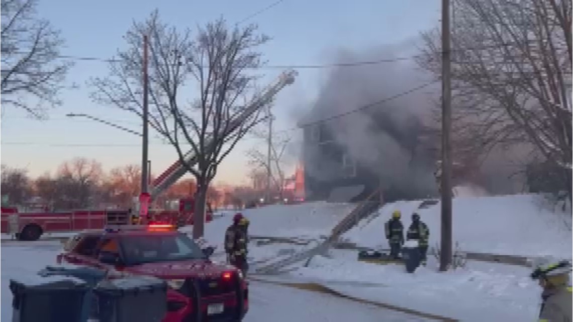 Minneapolis firefighter injured battling Saturday morning fire | kare11.com