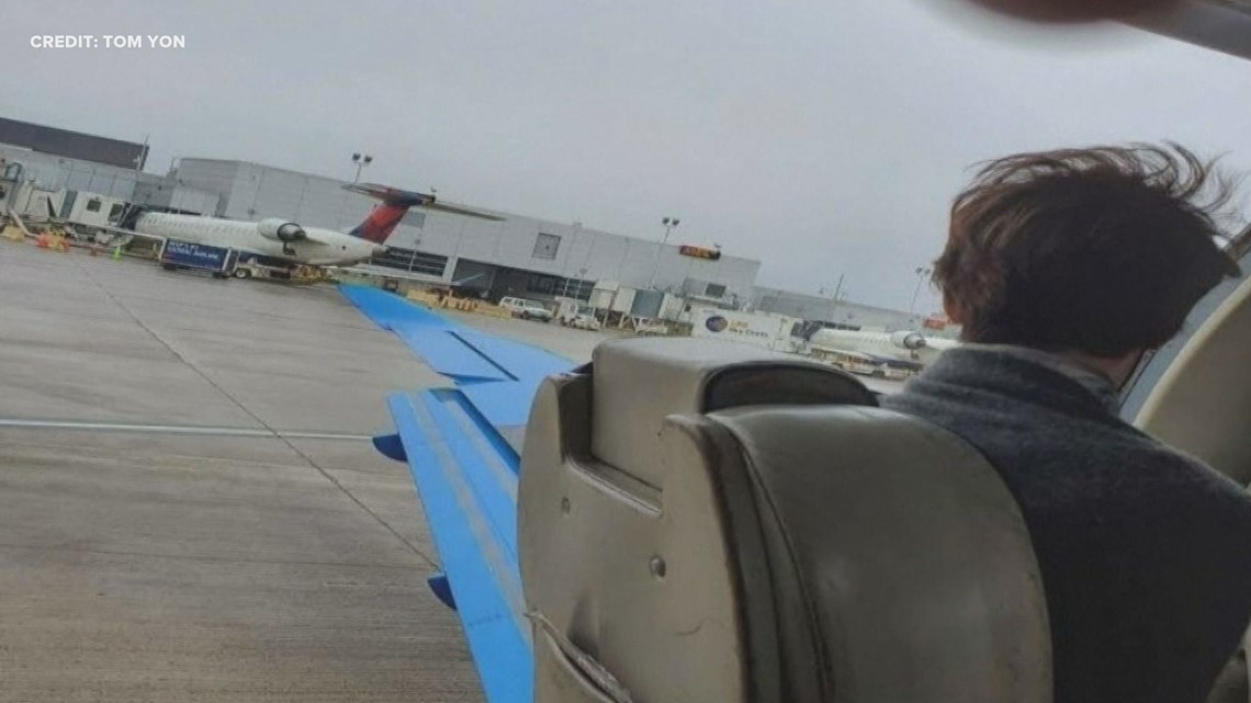 Door flies off small plane leaving MSP International Airport | kare11.com