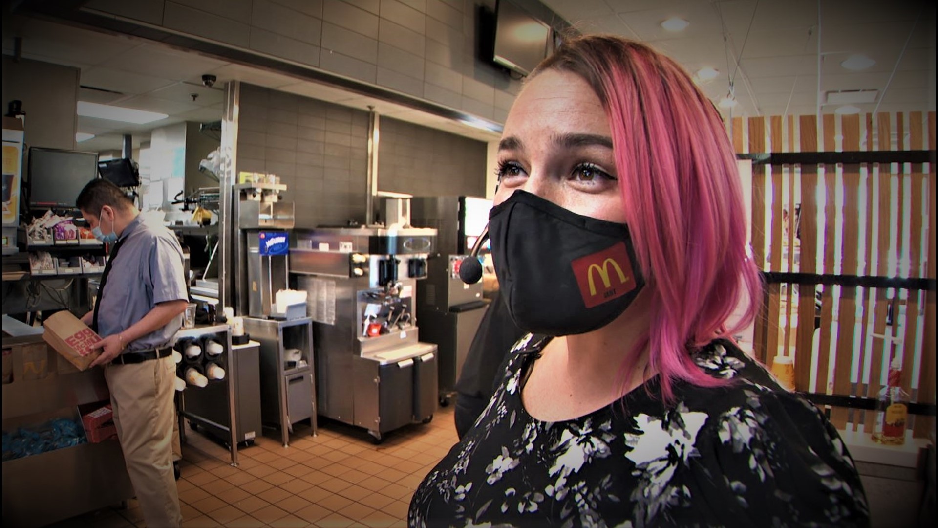 Fans of McDonald's drive-thru worker feast on positivity and songs ...