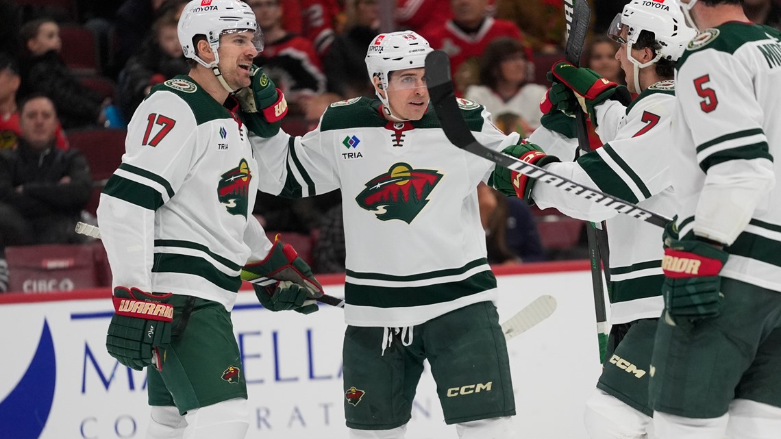 Marcus Foligno scores; Minnesota Wild edge Chicago Blackhawks 2-1 ...
