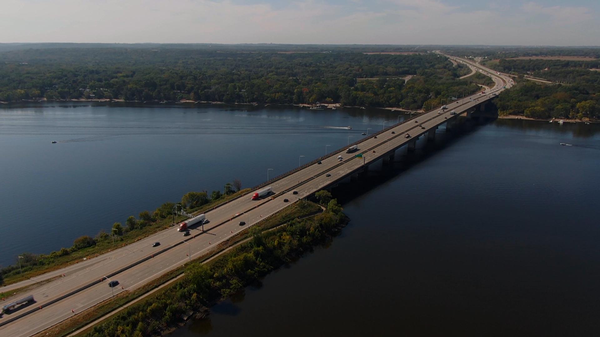 Road work on I-94 bridge between Minnesota and Wisconsin starting ...