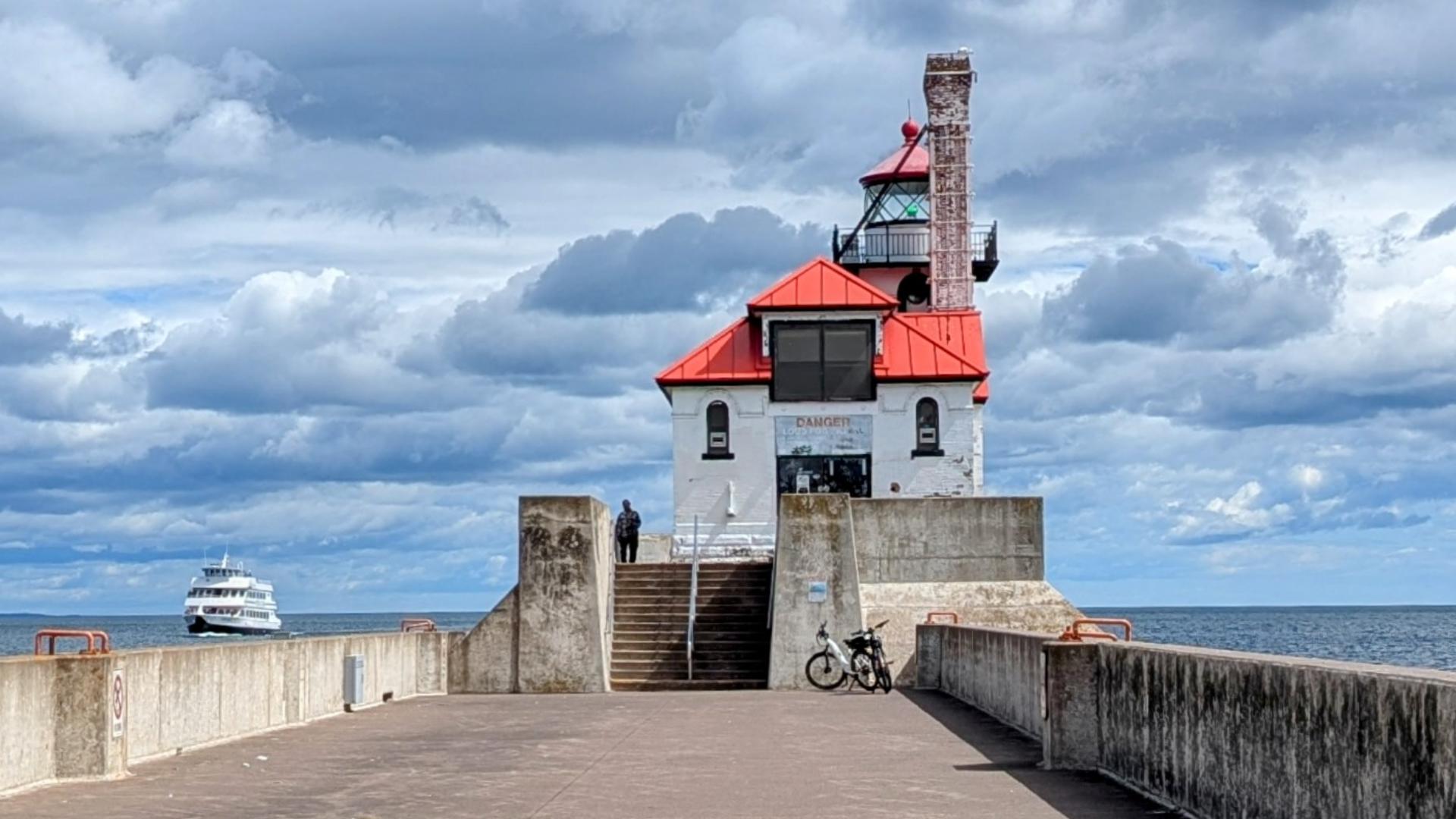 Historic lighthouse in Duluth has new owners | kare11.com