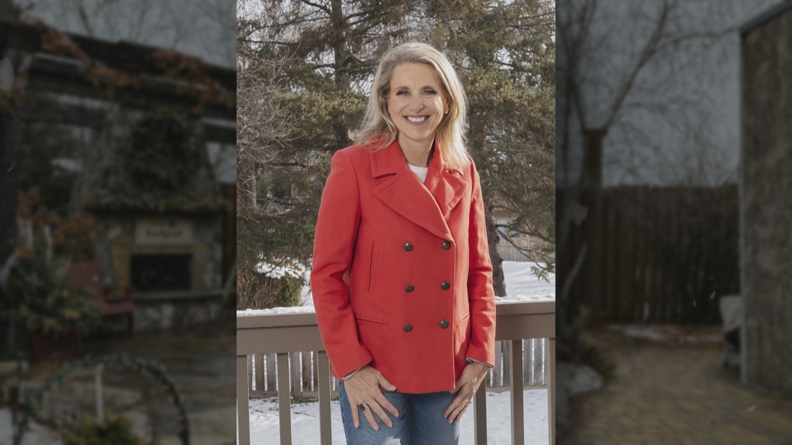 Bel announces retirement, auctions off coat collection - MinnMix