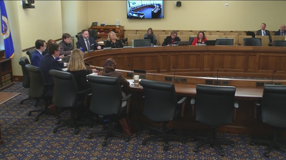 Lawmakers debate state worker wages | kare11.com